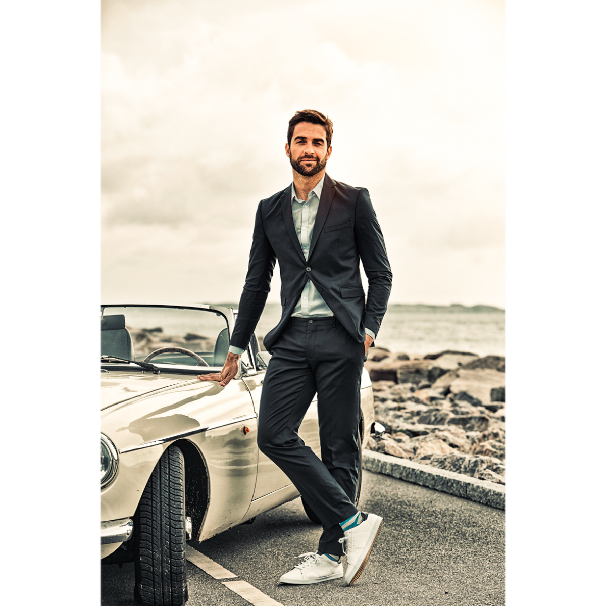 The Stretch Suit - Men's Suits Designed For Movement and Travel